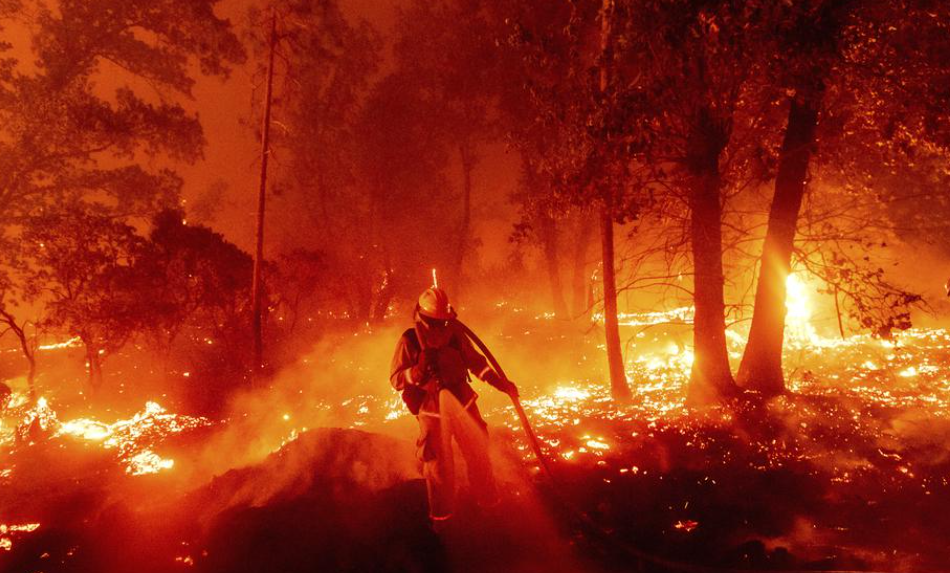 Incendiu devastator în California: Peste 140 000 de hectare de ...