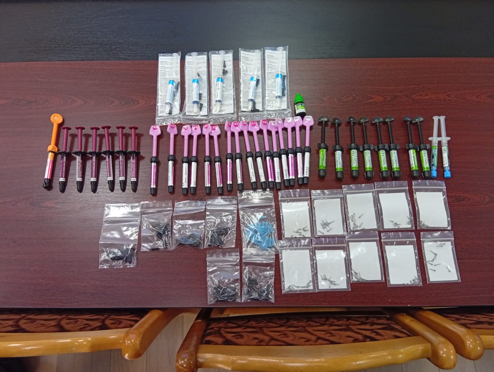 Poliția de Frontieră a depistat un lot de 224 de ustensile ...